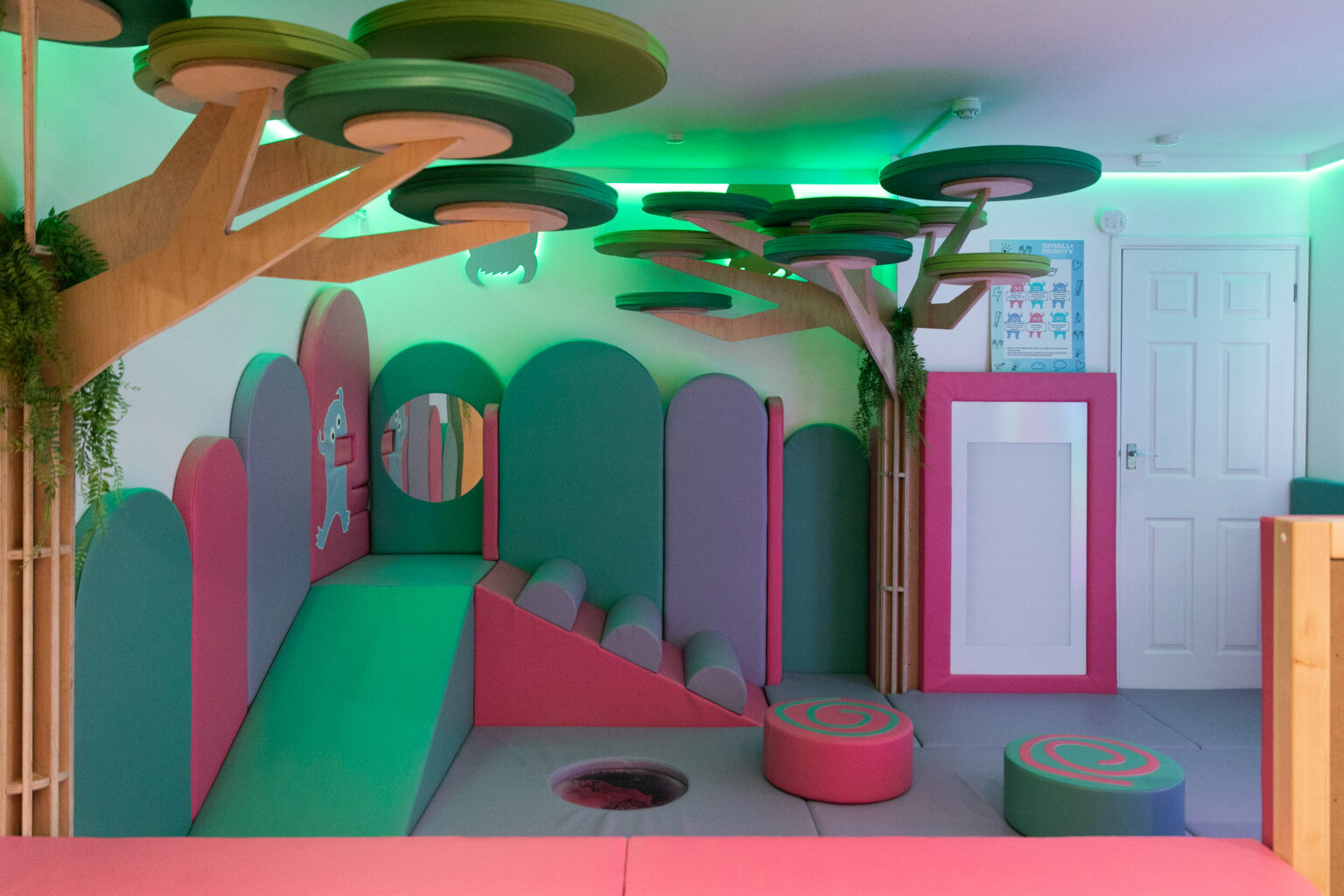 Soft Play Horsham | Small + Mighty Club
